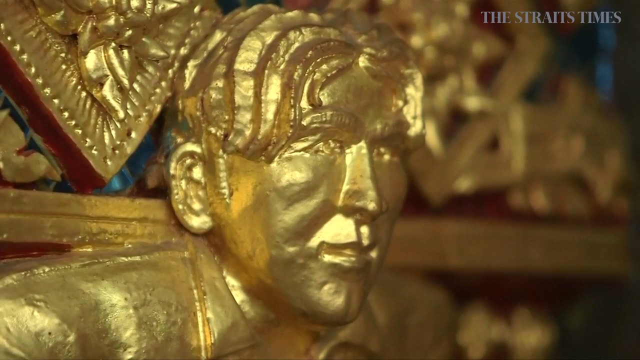 Golden David Beckham statue draws tourists to Buddhist temple | The ...