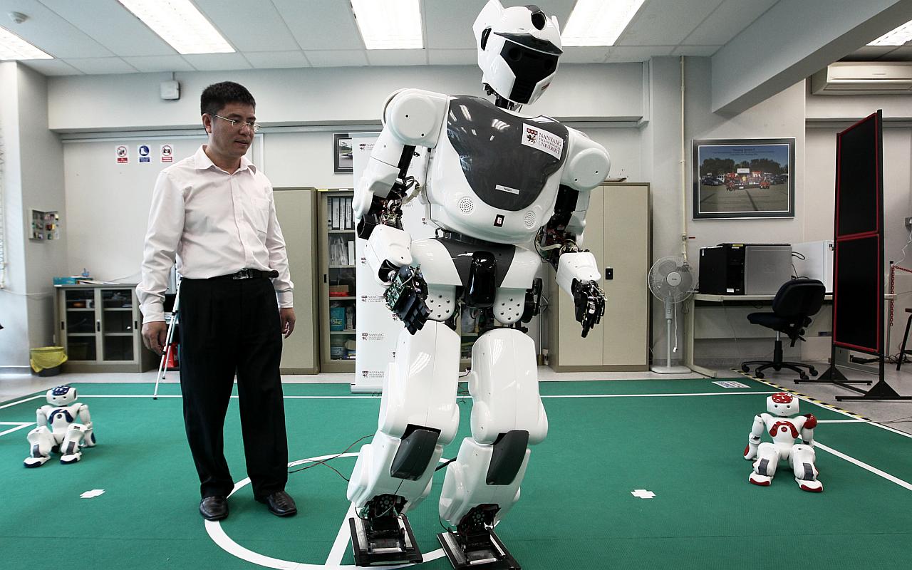 NTU debuts robots Nadine and Edgar: 5 other impressive Singapore robots ...