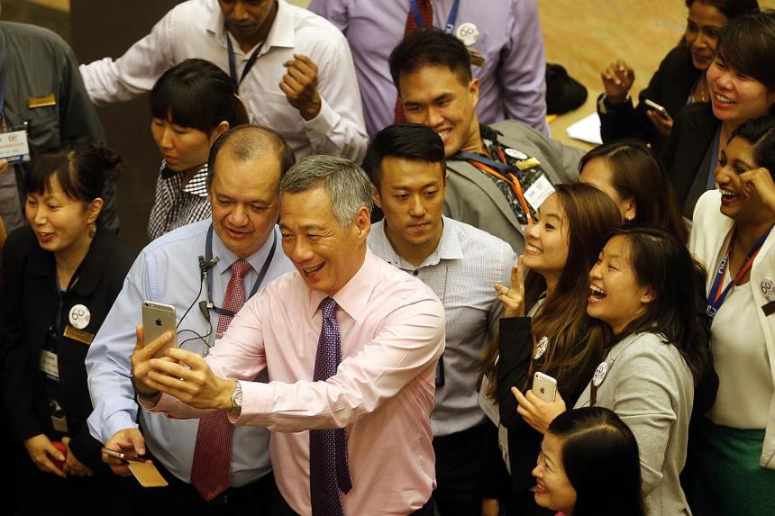 PM Lee Hsien Loong calls on Singaporeans to look outwards and forward ...