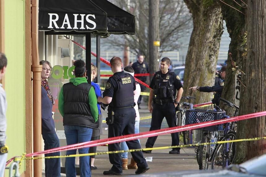 Shooter who shot 3 teens, 1 man outside high school in Oregon still at ...