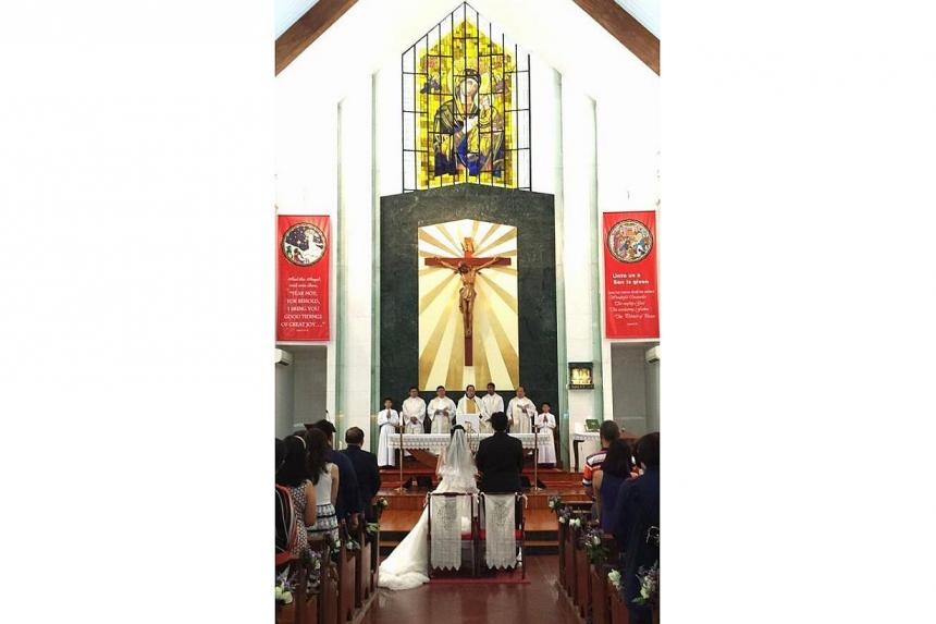 Unique wedding with both Taoist and Catholic ceremonies for Singapore ...