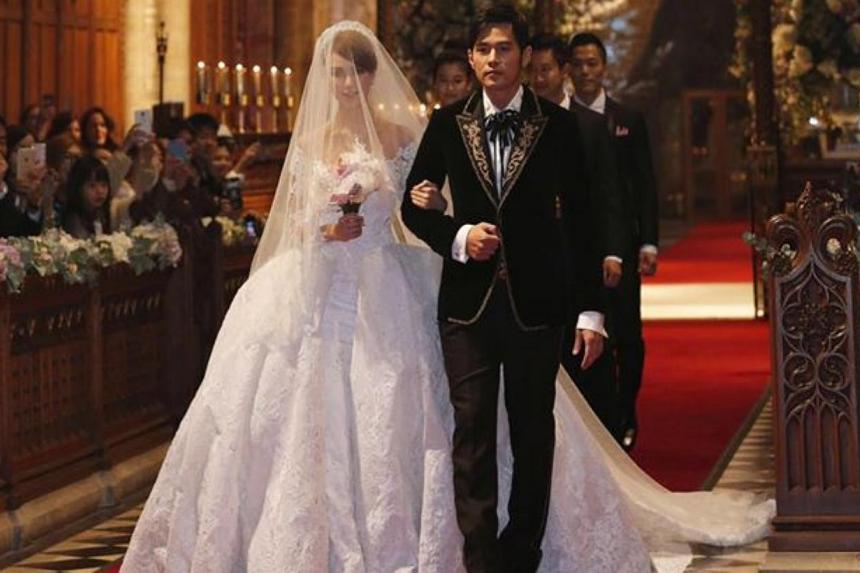 Jay Chou marries at a fairy-tale wedding in England, complete with a ...