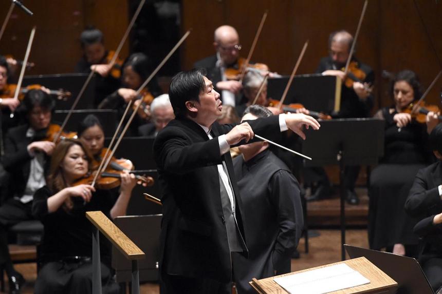 Chinese conductor Long Yu sees new bridges with West | The Straits Times