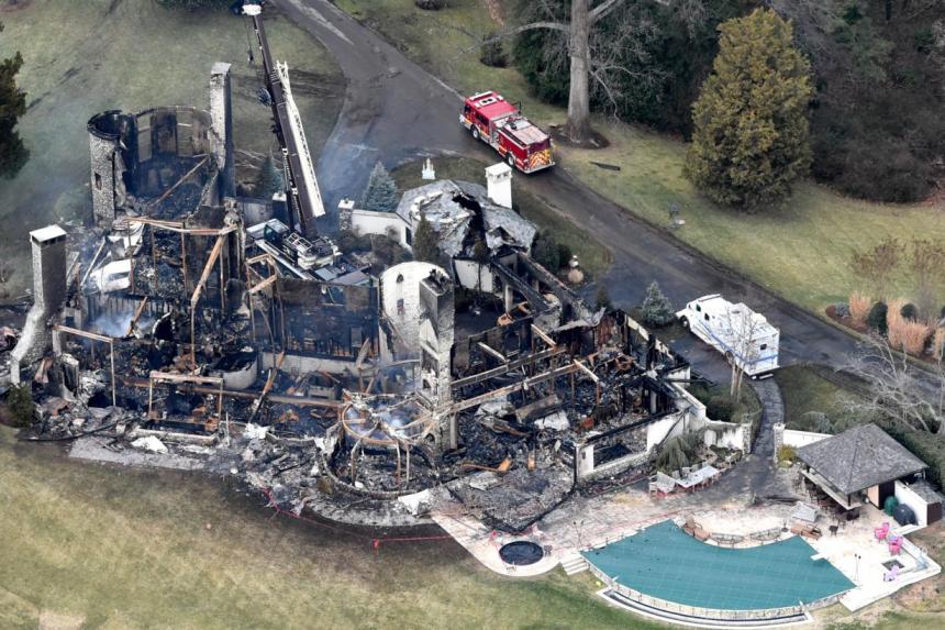 Christmas tree fuelled deadly fire at Maryland mansion | The Straits Times