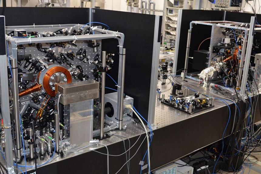 New record for atomic clock accuracy - 15 billion years | The Straits Times