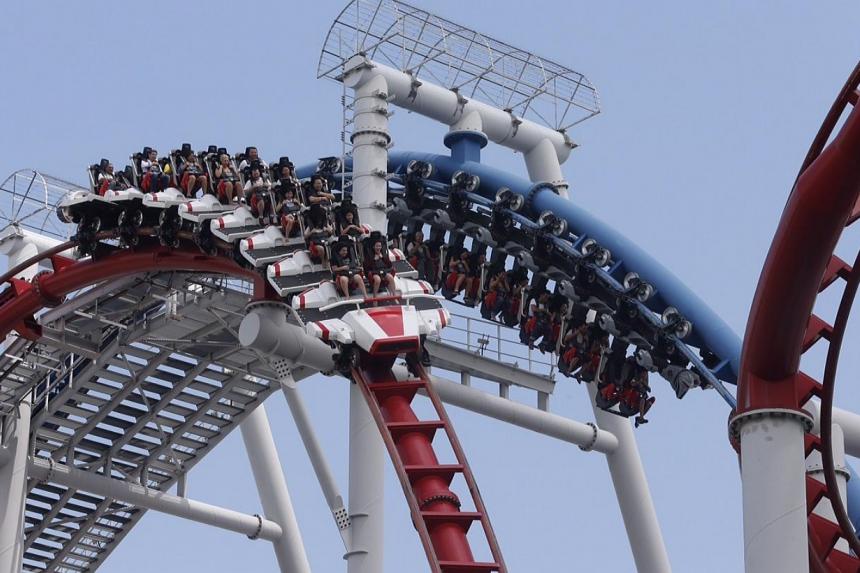 Universal Studios Singapore's main attraction Battlestar Galactica ...