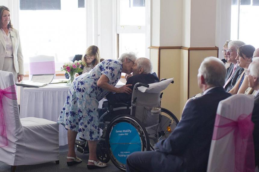 British couple, 103 and 91, become world's oldest newlyweds | The Straits Times
