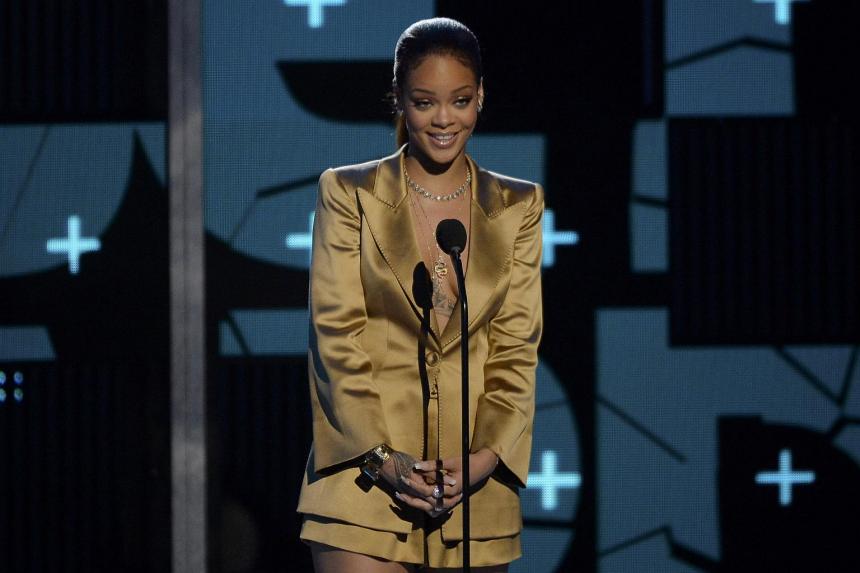 Rihanna becomes recording industry's top digital singles artist | The ...
