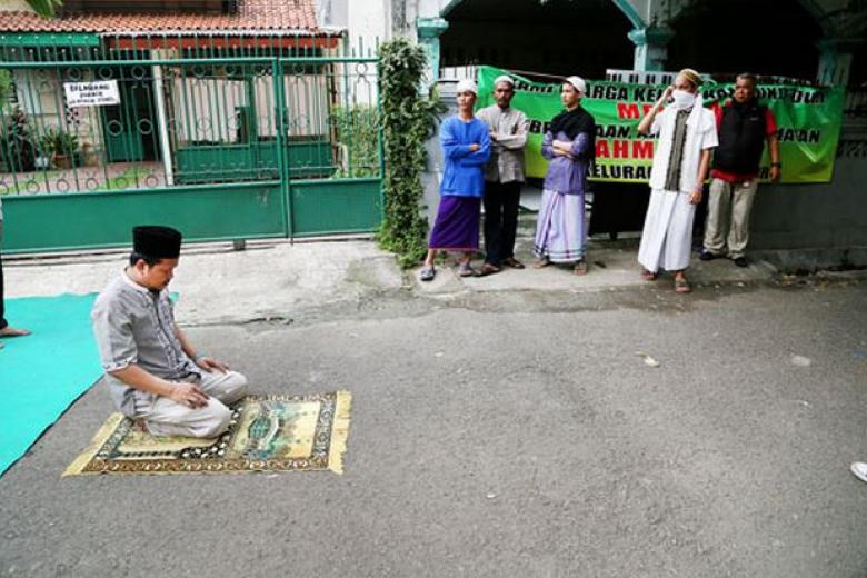 Indonesian Islamic minority protests mosque closure, fears growing ...