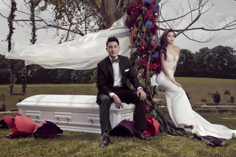 Undertaker couple take coffin-themed wedding photos | The Straits Times