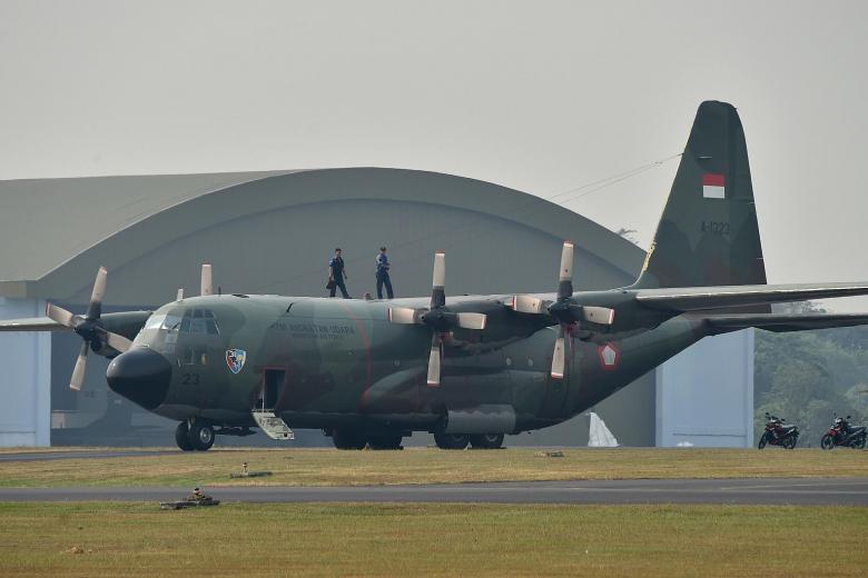 Indonesia to retire military aircraft that are more than 30 years old ...