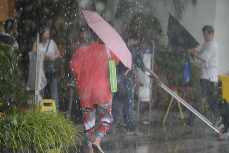Heavy rain in many parts of Singapore on Tuesday morning | The Straits ...