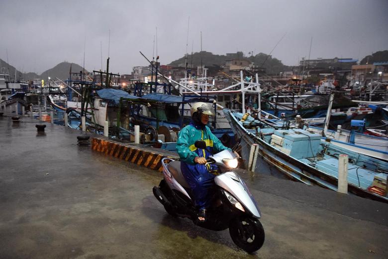 Thousands evacuated as Taiwan readies for biggest typhoon of 2015 | The ...