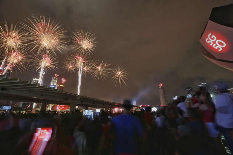 Singaporeans celebrate 50th National Day with nostalgic and touching ...