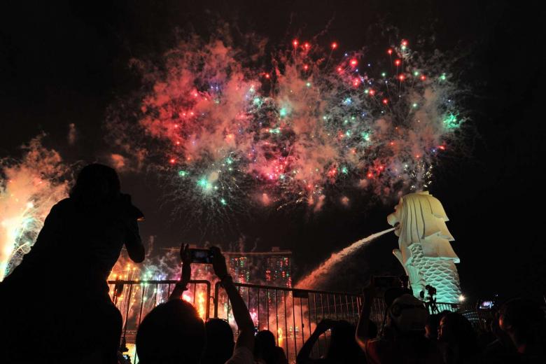 Singaporeans celebrate 50th National Day with nostalgic and touching ...