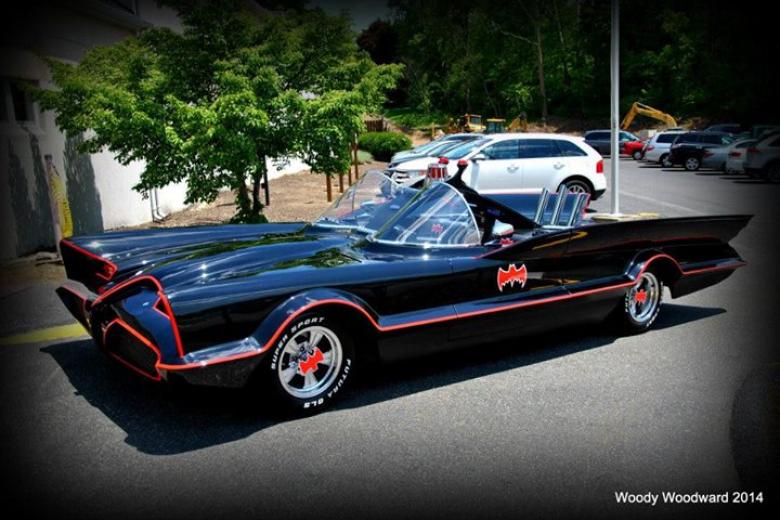 'Batman' who brought cheer to sick children dies in accident | The ...