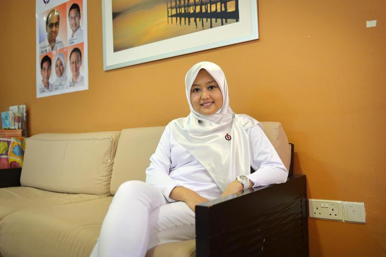 GE2015: On the campaign trail with PAP's Rahayu Mahzam | The Straits Times