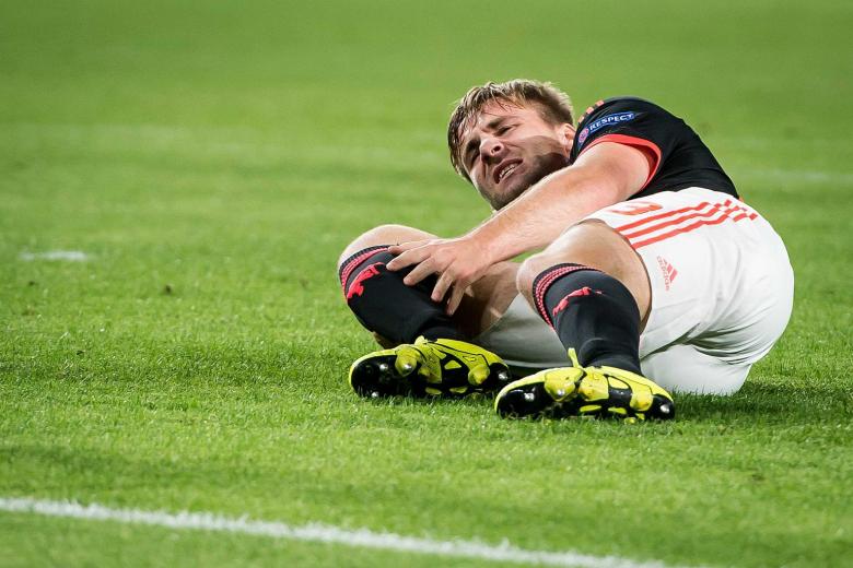 Football: United's Shaw undergoes surgery after horrific double leg ...