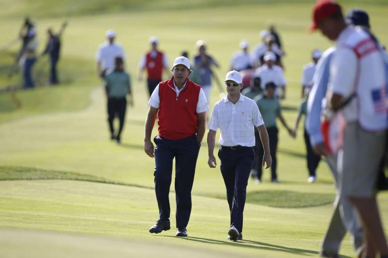 Golf: Presidents Cup controversy as US pair lose hole 'twice' | The ...