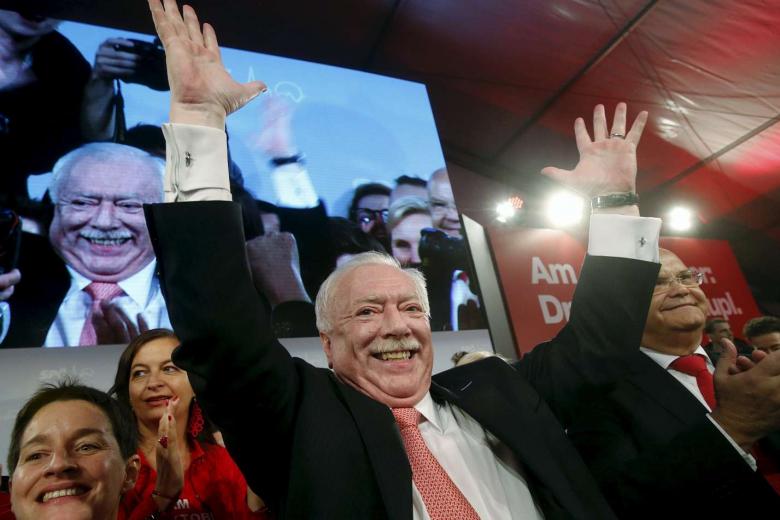 'Red Vienna' withstands record vote for far-right | The Straits Times