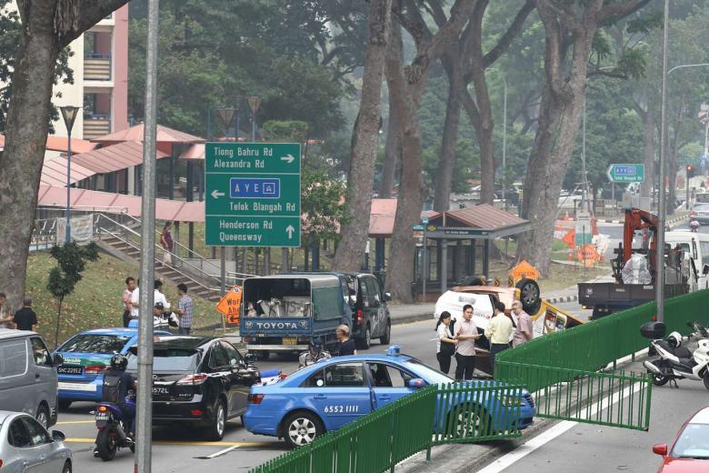 Taxi reversed into another cab, and hit a third one in Jalan Bukit ...