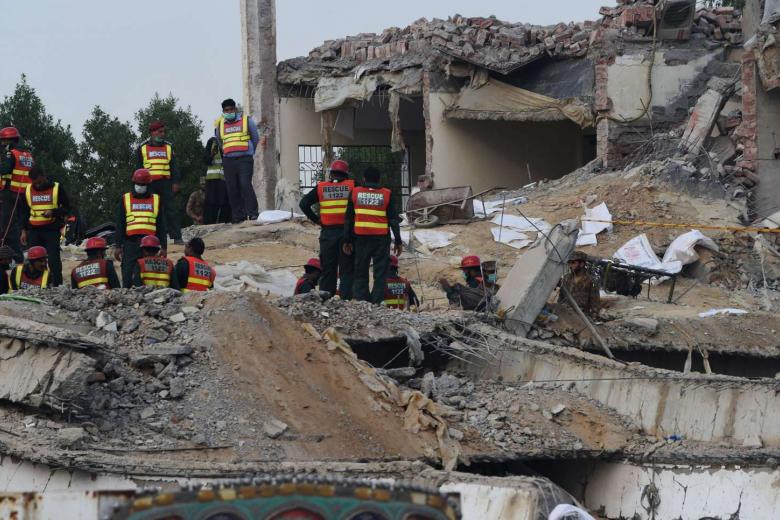 Death toll from Pakistan factory collapse reaches 44 | The Straits Times