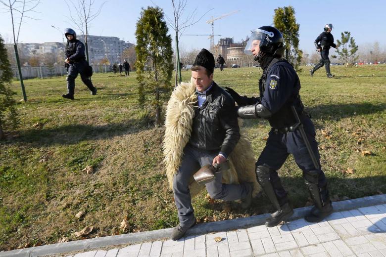 Thousands of angry shepherds storm Romanian parliament | The Straits Times