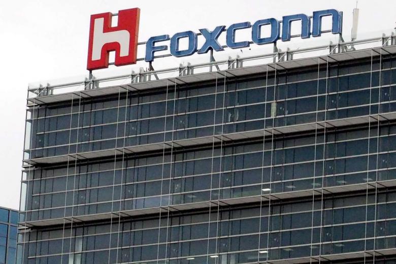 Foxconn to delay signing of Sharp deal | The Straits Times