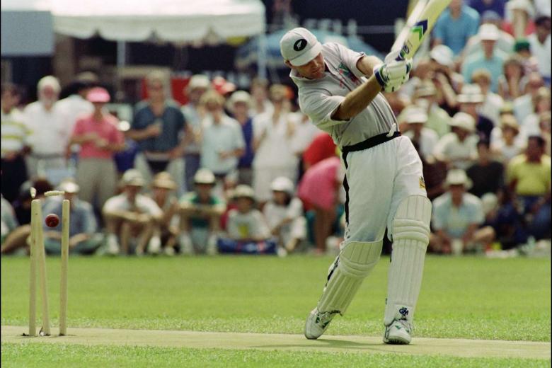 Cricket: New Zealand batting legend Martin Crowe dies aged 53 | The ...