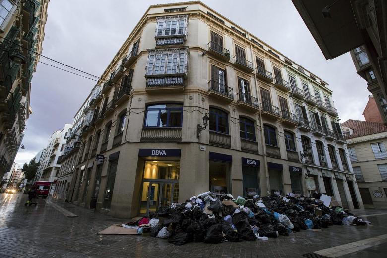 Rubbish piles up in Spain's southern city of Malaga on 10th day of ...