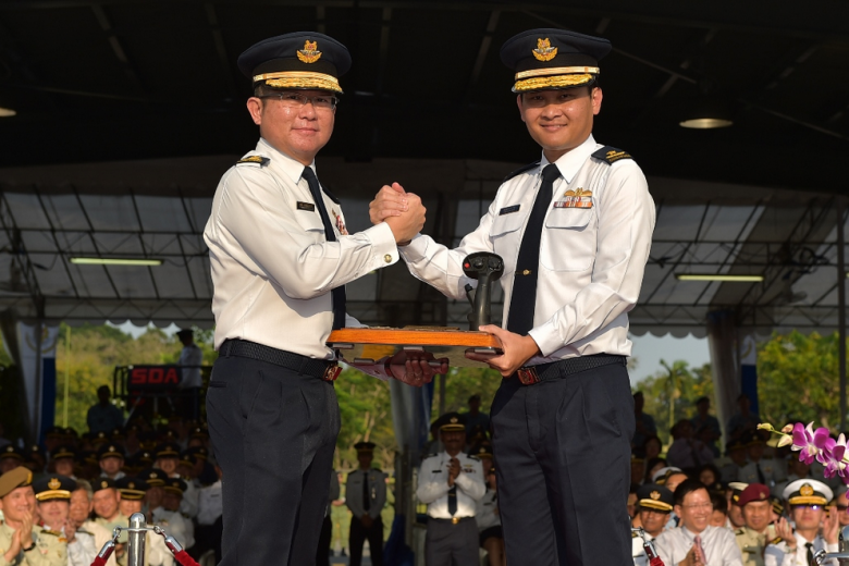 New Chief of Air Force Mervyn Tan takes command | The Straits Times