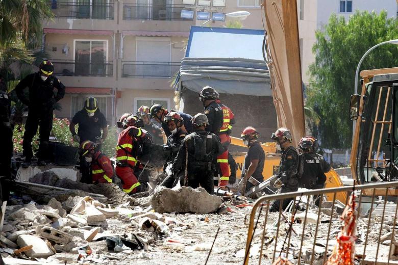 Death toll rises to 6 in Tenerife building collapse | The Straits Times