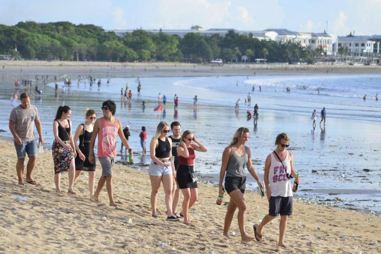American surfer mauled by shark off Indonesian island of Bali | The ...