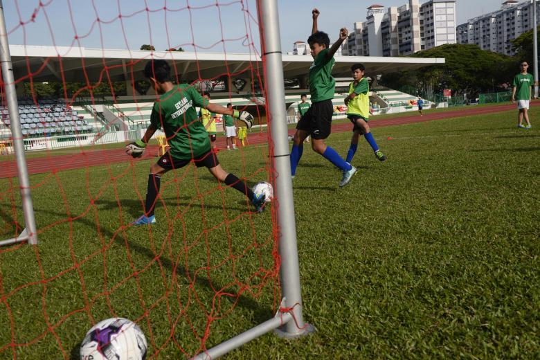 Football: Valencia Soccer Schools conduct taster session for local ...