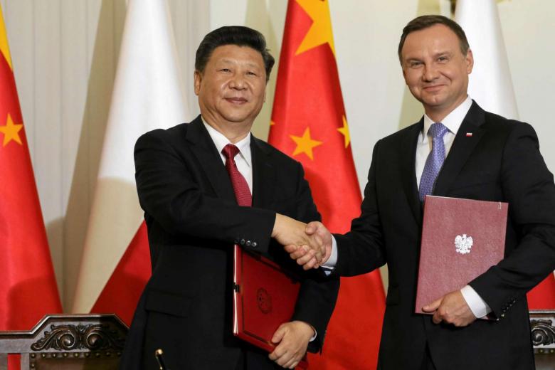 China's Xi weaves Poland into 'new silk road' plan | The Straits Times