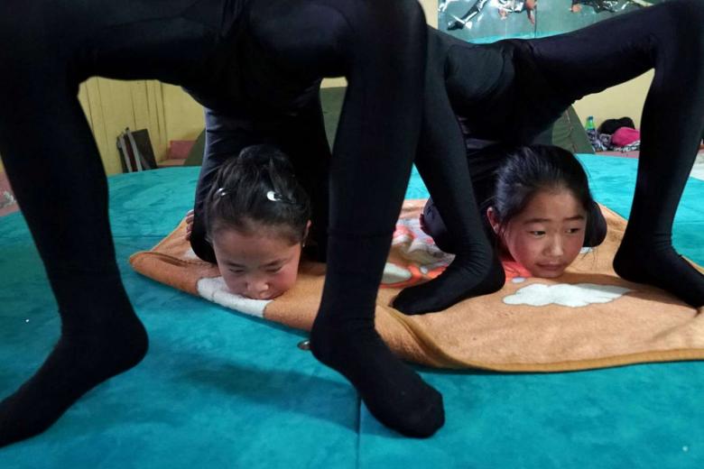 Mongolian child contortionists stretch for international success | The ...