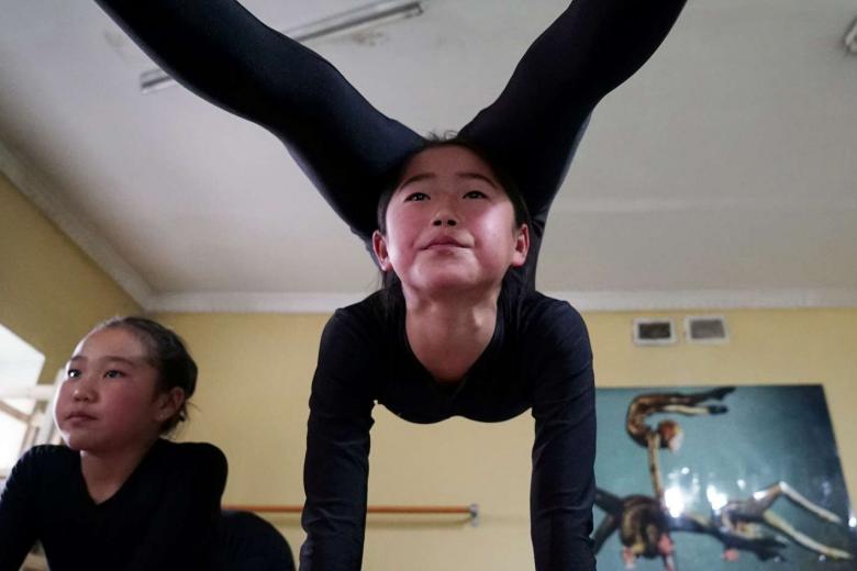 Mongolian child contortionists stretch for international success | The ...