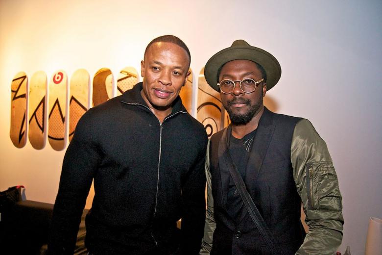 Rap tycoon Dr Dre handcuffed outside home | The Straits Times