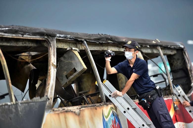 Driver in deadly Taiwan tour bus crash was drunk: Probe | The Straits Times