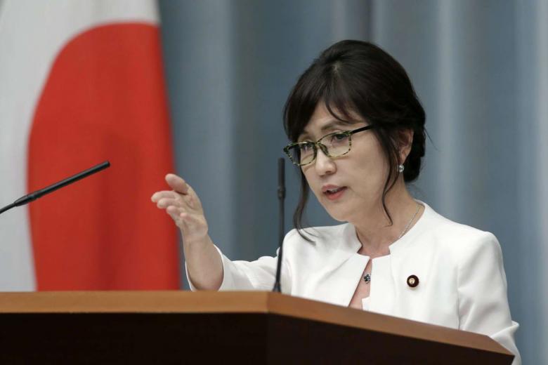 Japan's defence minister Tomomi Inada declines to say if she will visit ...