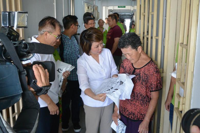 Campaign launched to discourage high rise littering | The Straits Times
