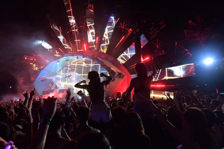 Zoukout takes over Sentosa's Siloso Beach for dusk to dawn dance party ...