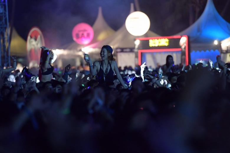 Zoukout takes over Sentosa's Siloso Beach for dusk to dawn dance party ...