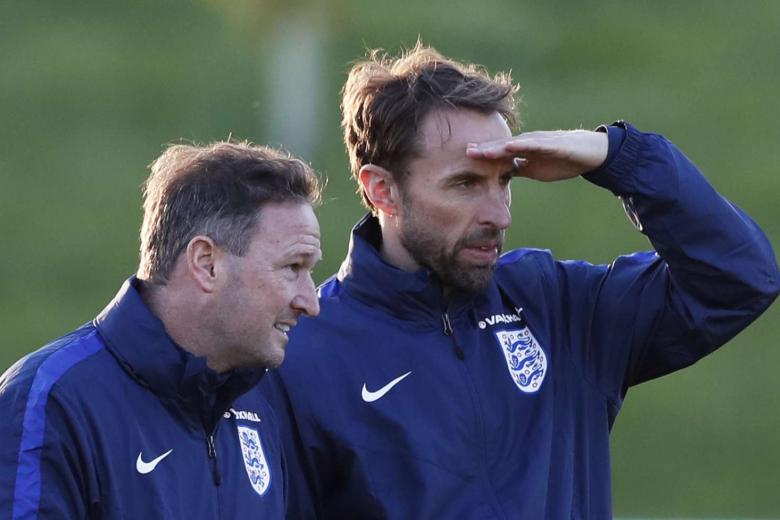 Football: Chelsea's Steve Holland appointed England assistant manager ...