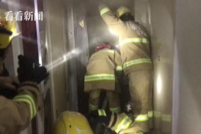 Woman sets fire to boyfriend's bed after argument, but ends up trapped ...