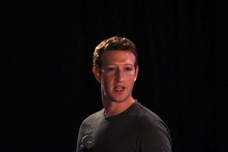 Facebook founder Mark Zuckerberg's personal goal for 2017: Meet people ...