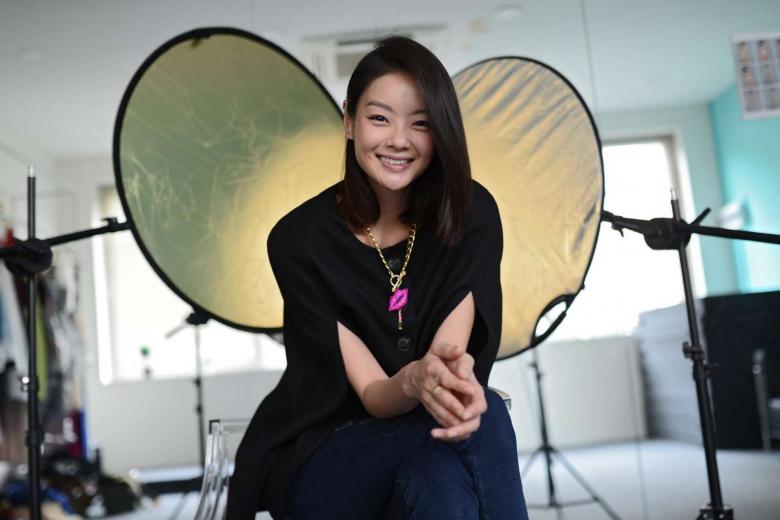 Actress and model Sheila Sim accepts wedding proposal on mountain top ...