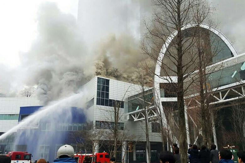 South Korea mall fire kills 4 | The Straits Times