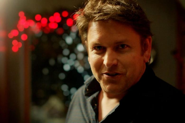 Celebrity chef James Martin thinks Singapore's chilli crab is one of ...