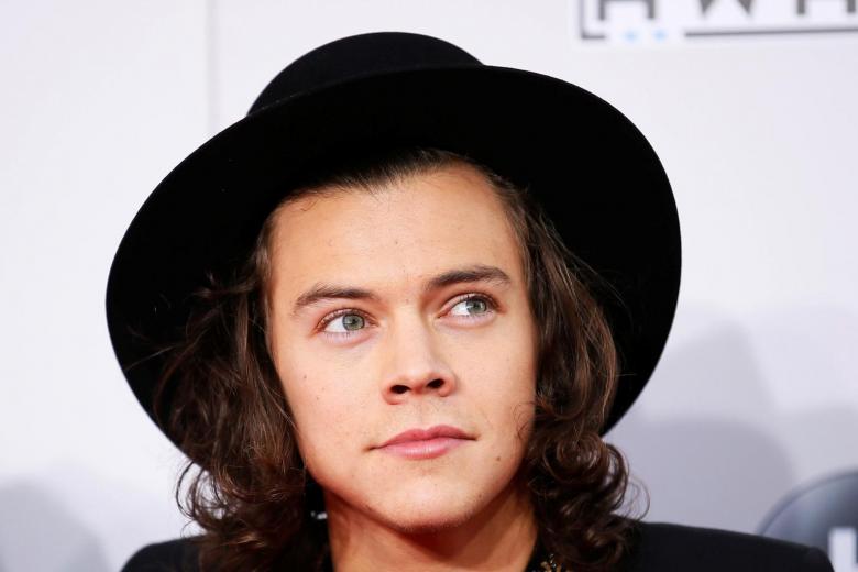 'Nervous' One Direction singer Harry Styles releases debut solo single ...